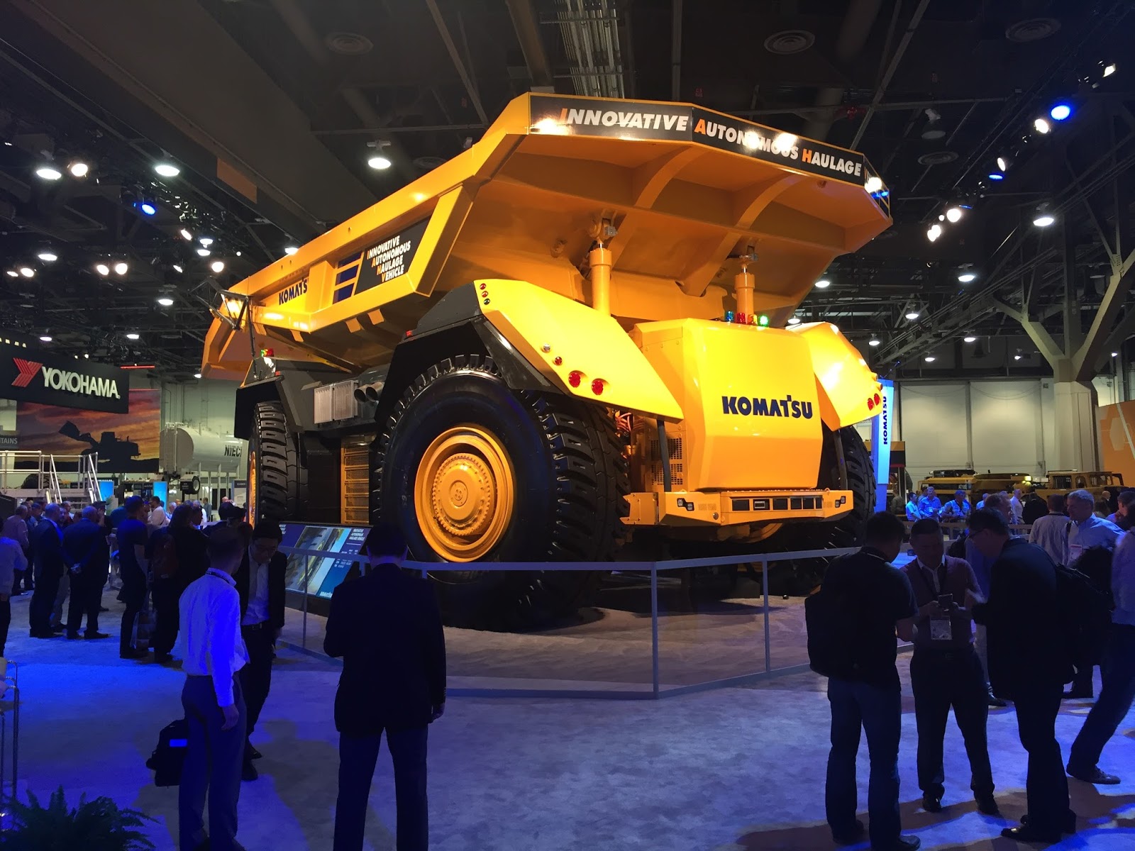 DIECIOCHO RUEDAS: KOMATSU Y RÍO TINTO APUESTAN POR CAMIONES MINEROS ...