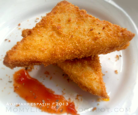 Roti Tawar Isi Saus Tomat | Momylicious