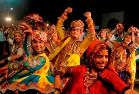 beautiful-background-wallpapers: Gujarati Navratri 2011 Raas Garba ...