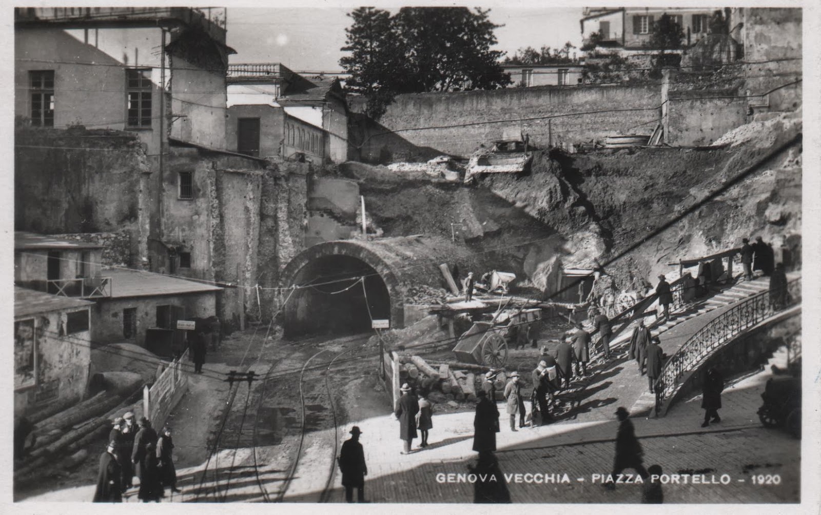 C'ERA UNA VOLTA GENOVA : Piazza Portello e Gallerie Bixio e Garibaldi