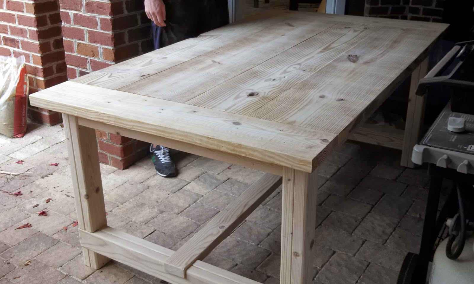 DIY Farmhouse Table