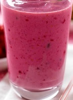 Recipes By Sara: Raspberry Strawberry Smoothie