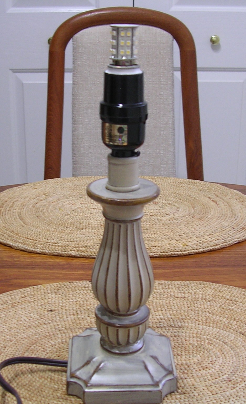 Living Prepared ---: 12 Volt LED Lamp Update 3-23-12