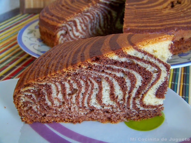 Mi Cocinita de Juguete: Bizcocho Cebra (Zebra Cake)