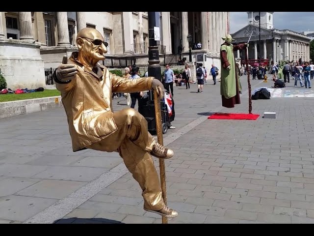 Bagaimana Indian Yogis (Street Performers) Levitate