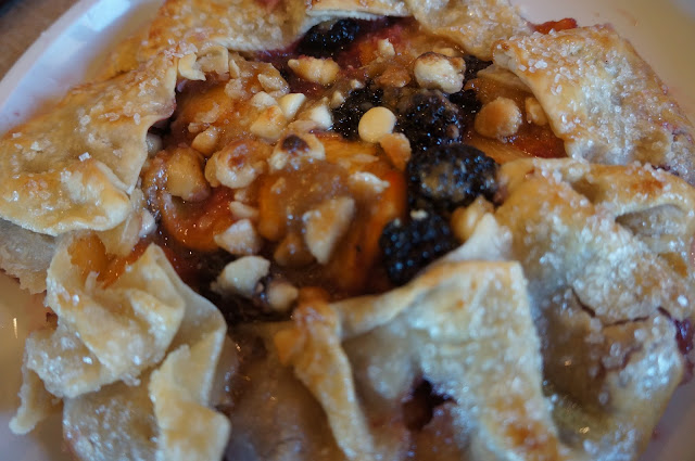Pine Creek Style: Rustic Fruit Pie...