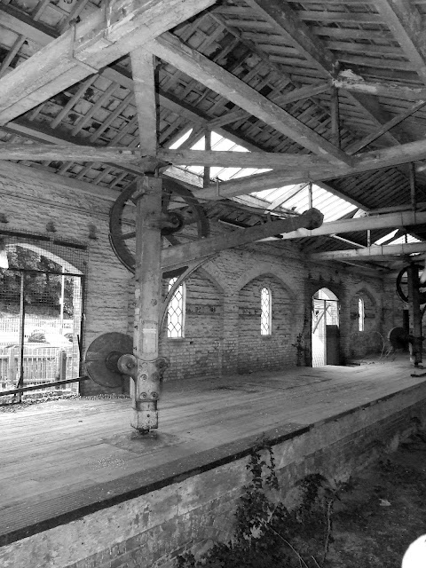 'Along These Tracks' Train Photos Site : Photos Grade II Listed ...