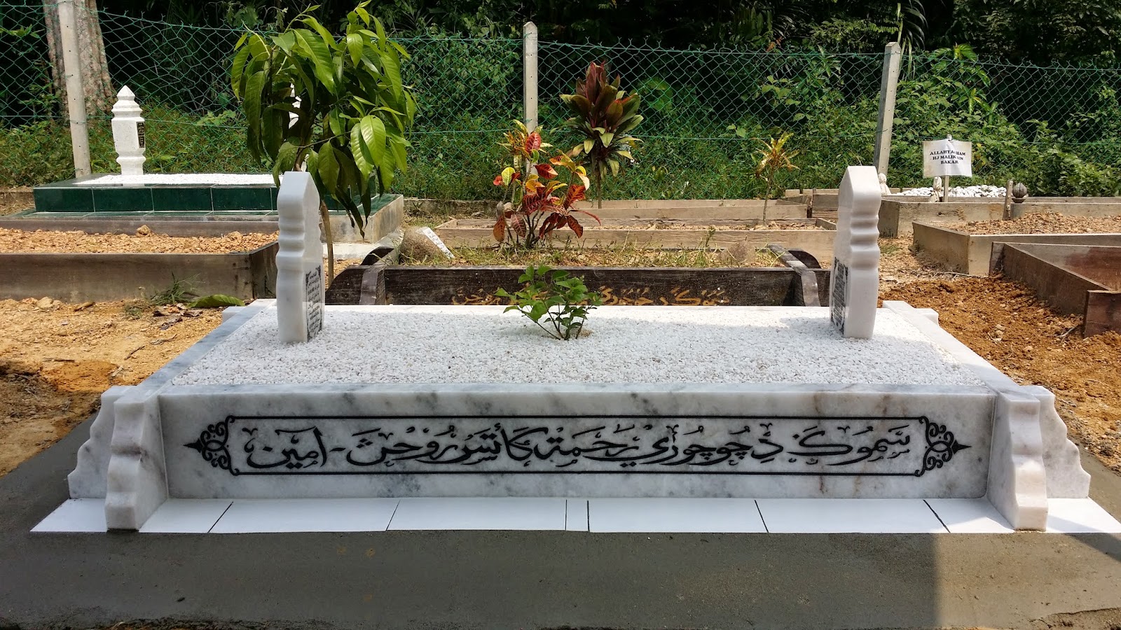 Membina dan Membaiki Pusara: REKABENTUK PUSARA BAGI ORANG DEWASA