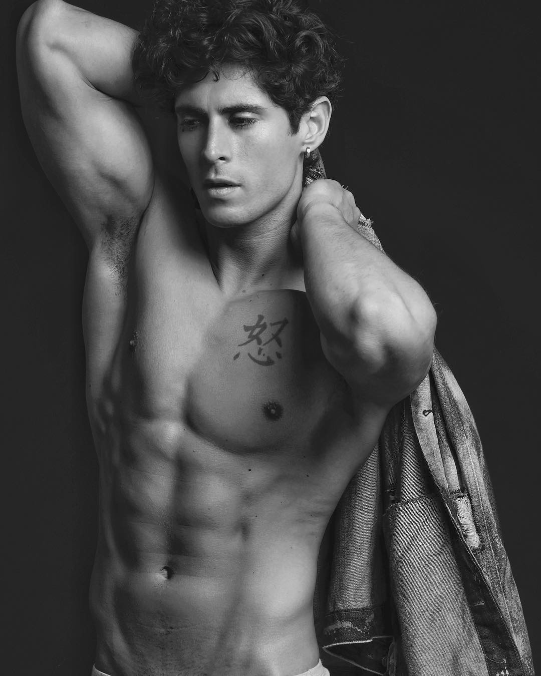 Cristóbal Álvarez, Modelo Chileno
