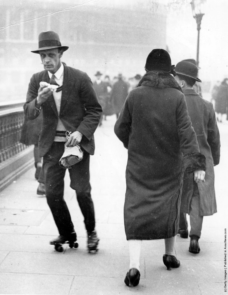 13 Amazing Vintage Photographs Captured the 1926 General Strike in ...