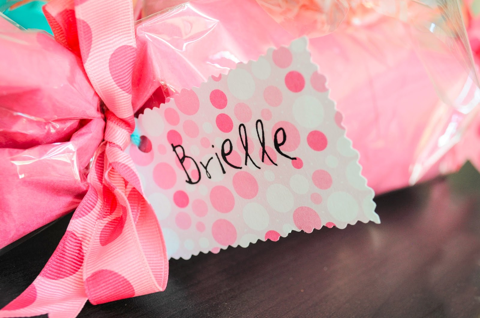 Cute and Simple Gift Wrapping Ideas. - Pretty Real