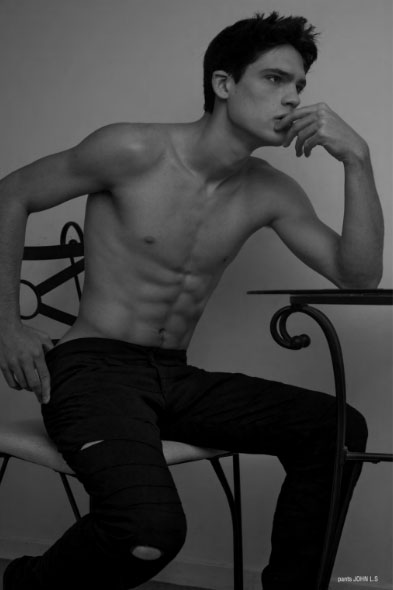 esteticmen 5: Lucas Mutinelli