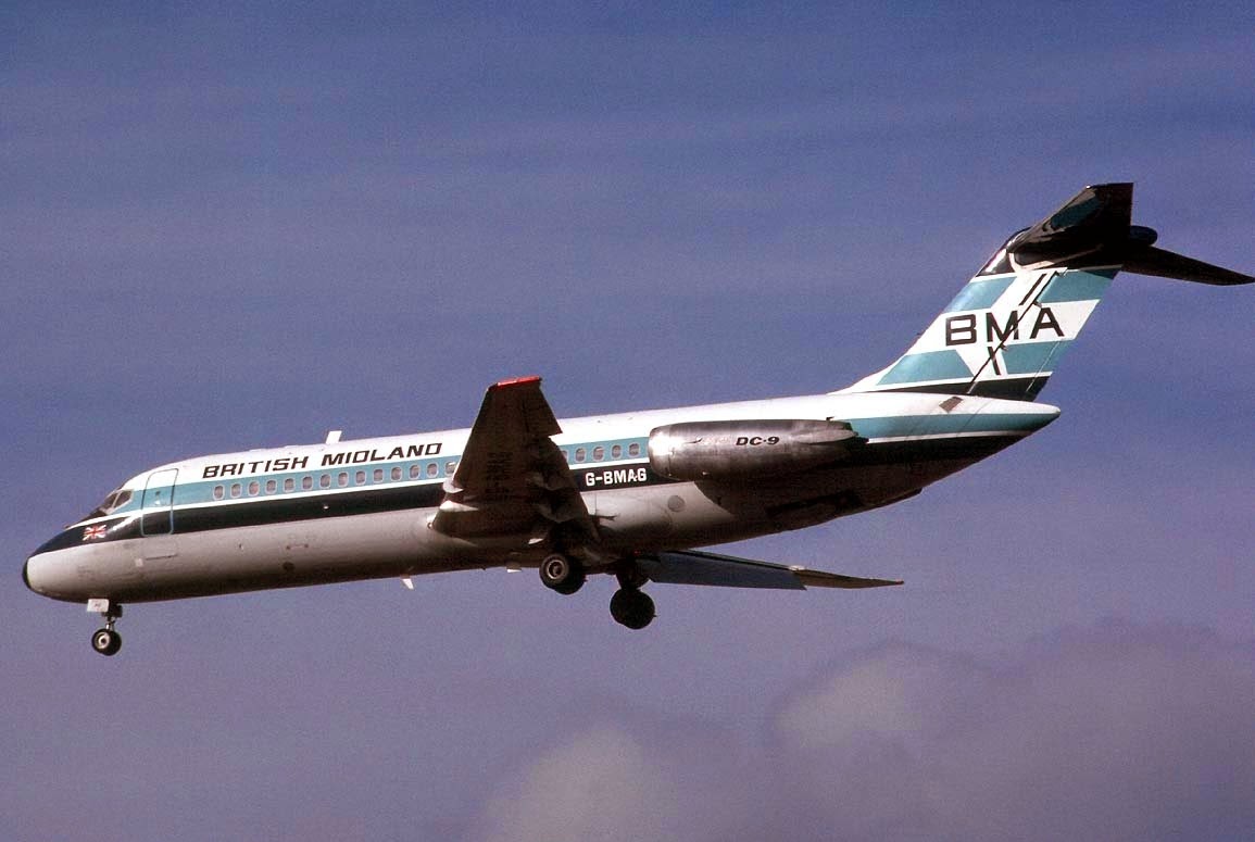 Douglas DC-9-10/20 Jet: BMA British Midland Airlines Douglas DC-9-15 G-BMAG