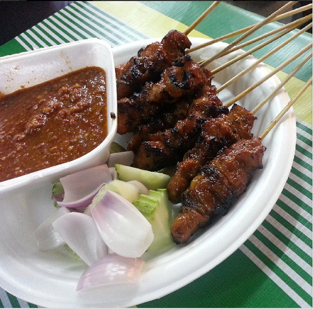 SAYA LAPAQ: Satay Sedap di Shah Alam