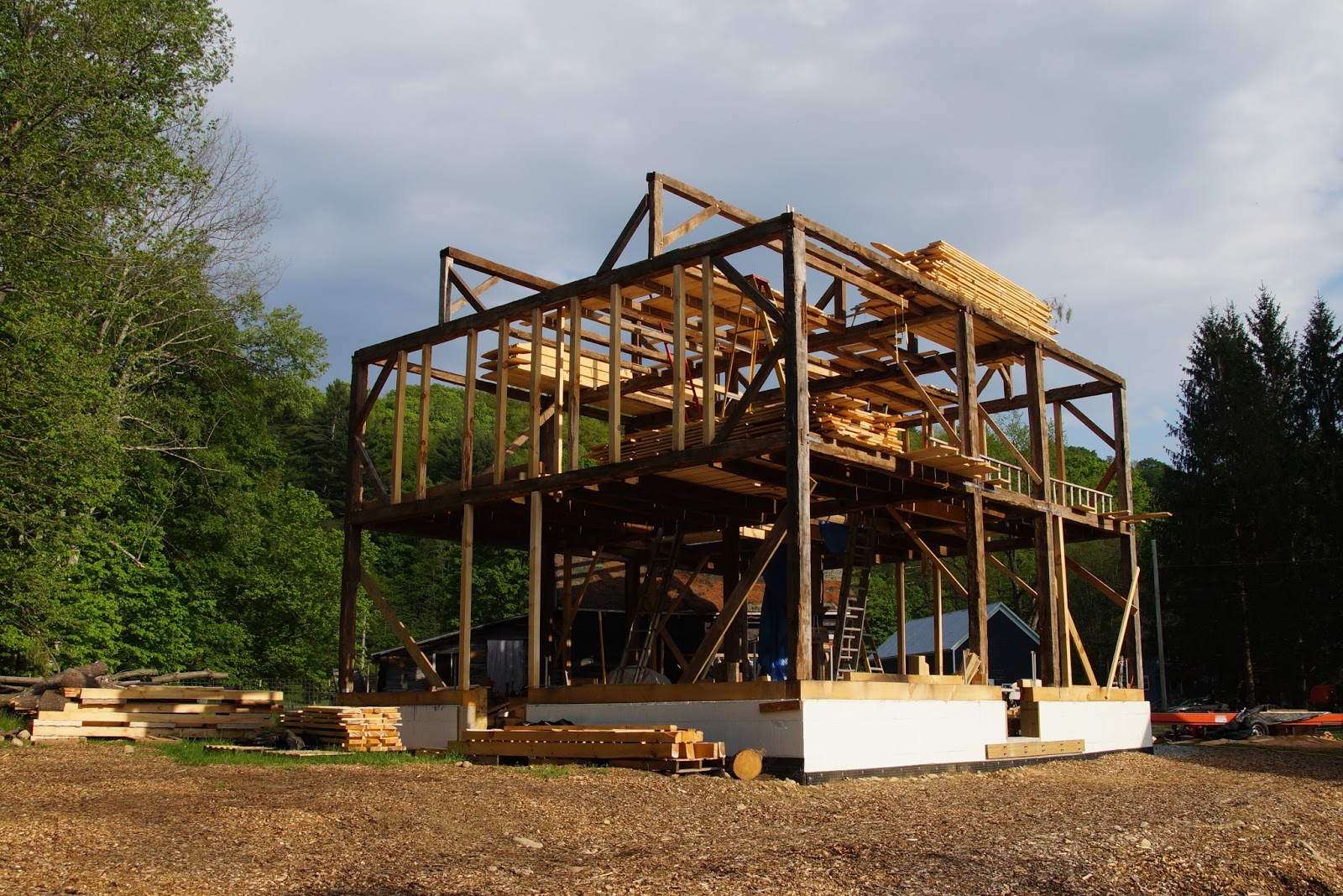 Joe's Vermont Timber Frame Workshop: Posts and Purlins