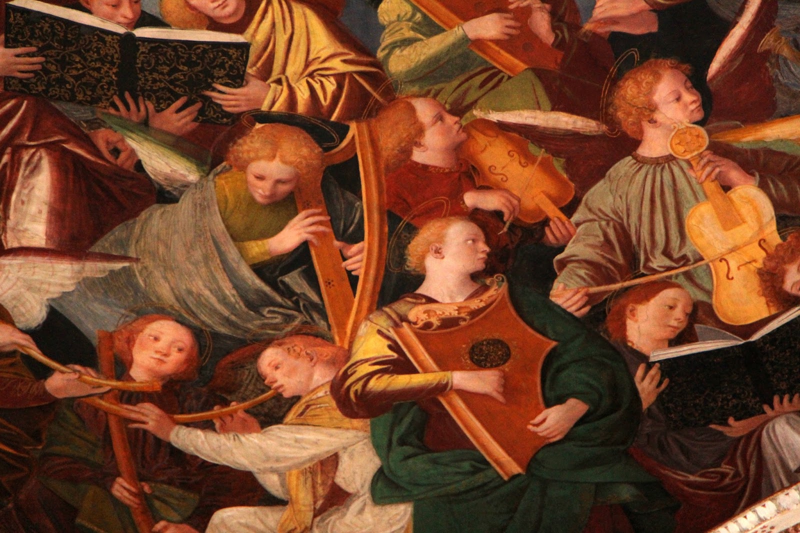 Gli angeli di Gaudenzio Ferrari | Viaggiatori Ignoranti