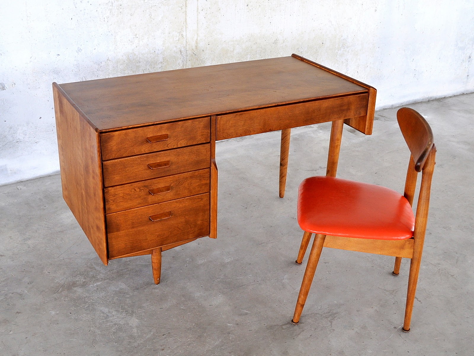 SELECT MODERN: Russel Wright Desk