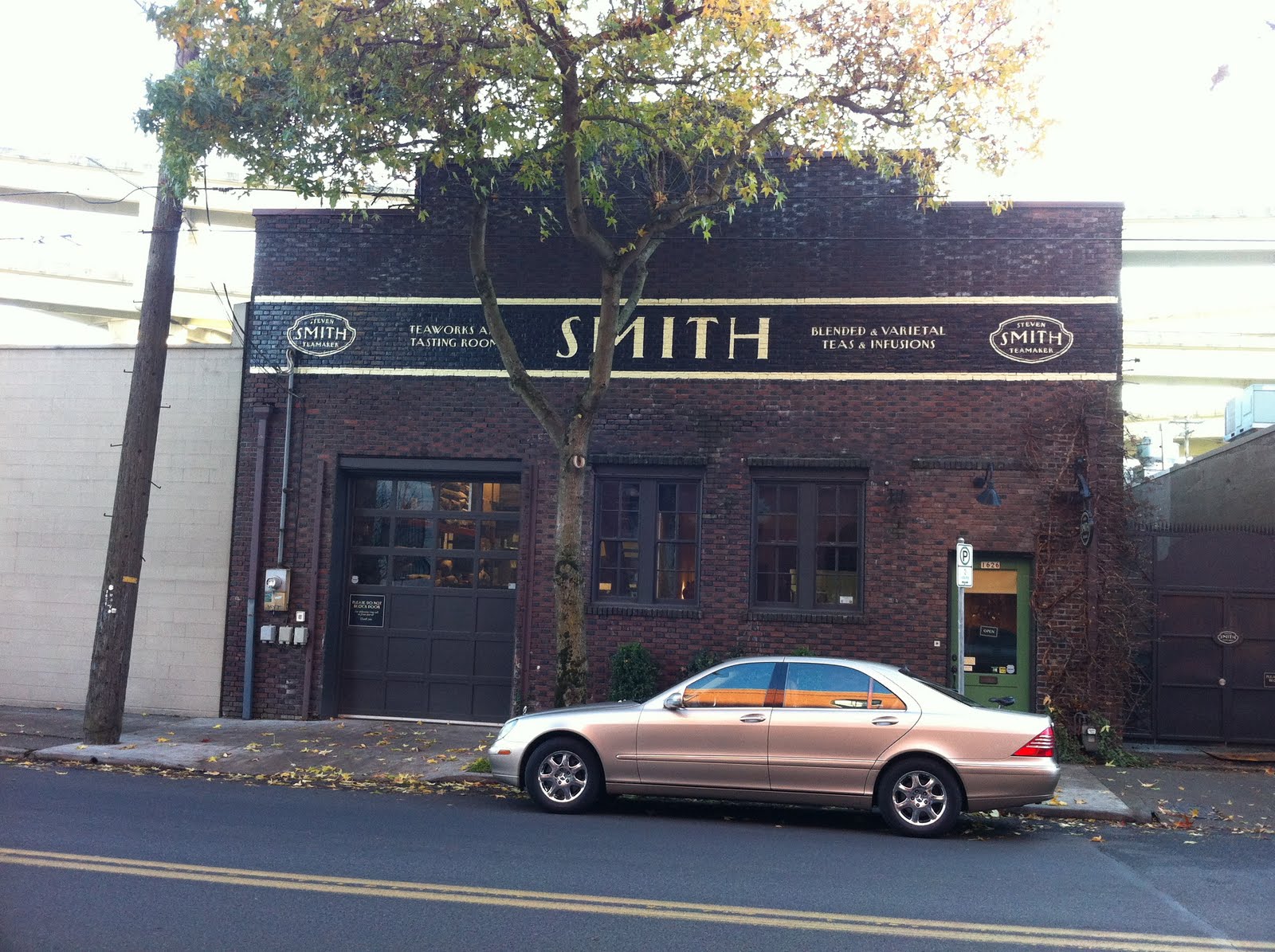 Portland Building Ads - Portland, Oregon: Smith Teas