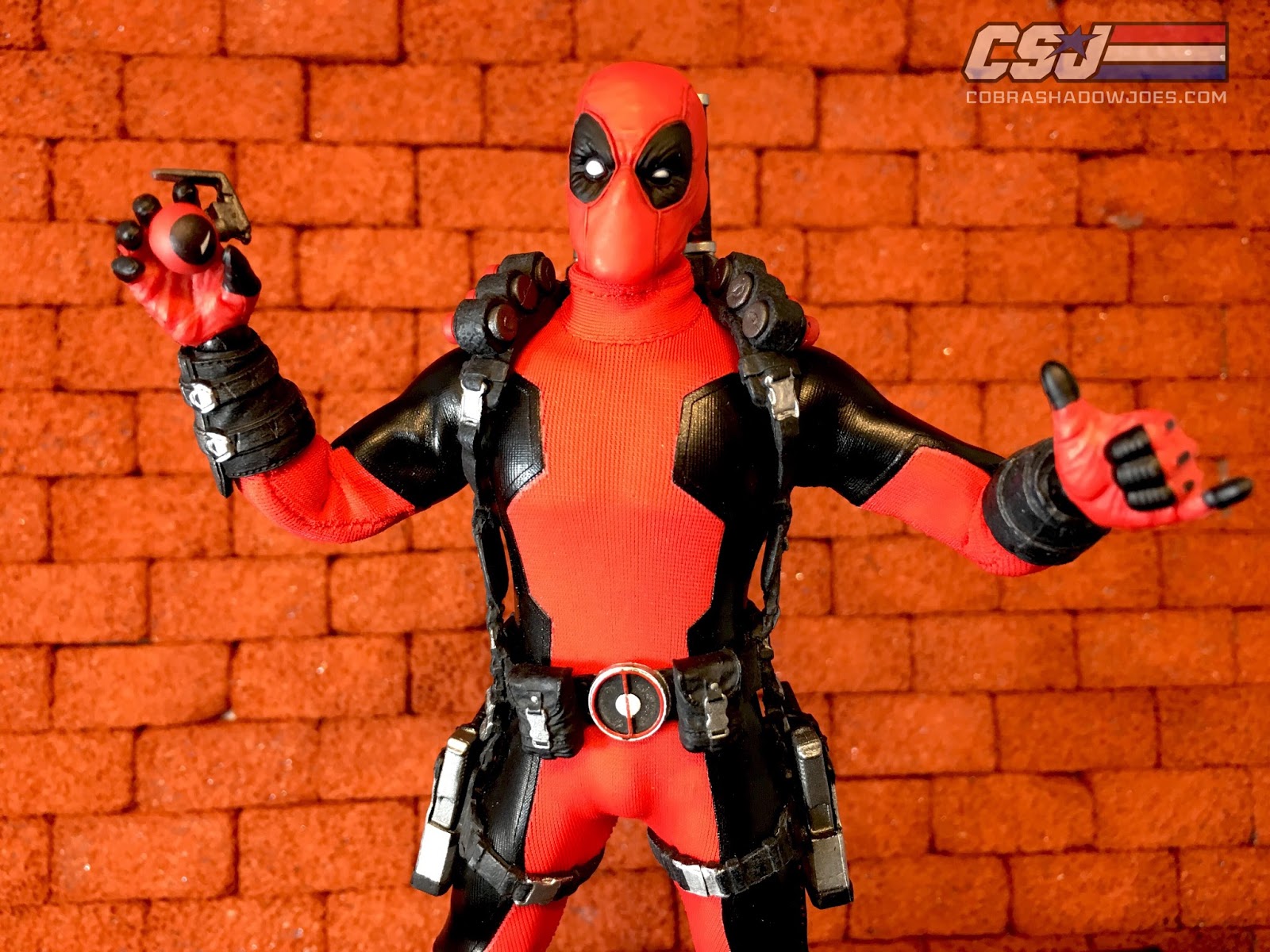 CobraShadowJoes: Mezco Toyz One:12 Exclusive Marvel Deadpool Figure Review
