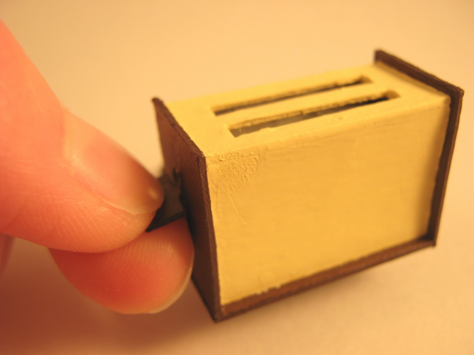 The Craft-Arty Kid (Old blog): Tiny toaster