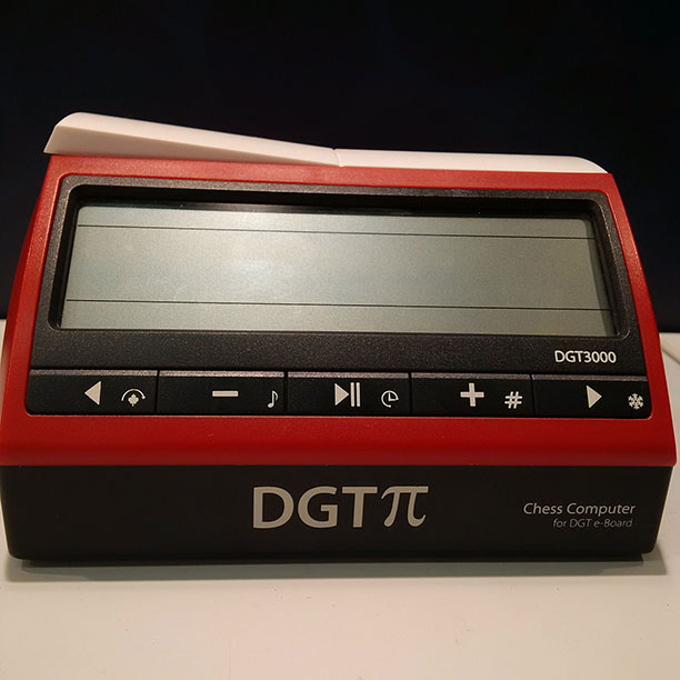 Mychess - Fidelity Electronics: DGT - clock with engine and DGT EBoard