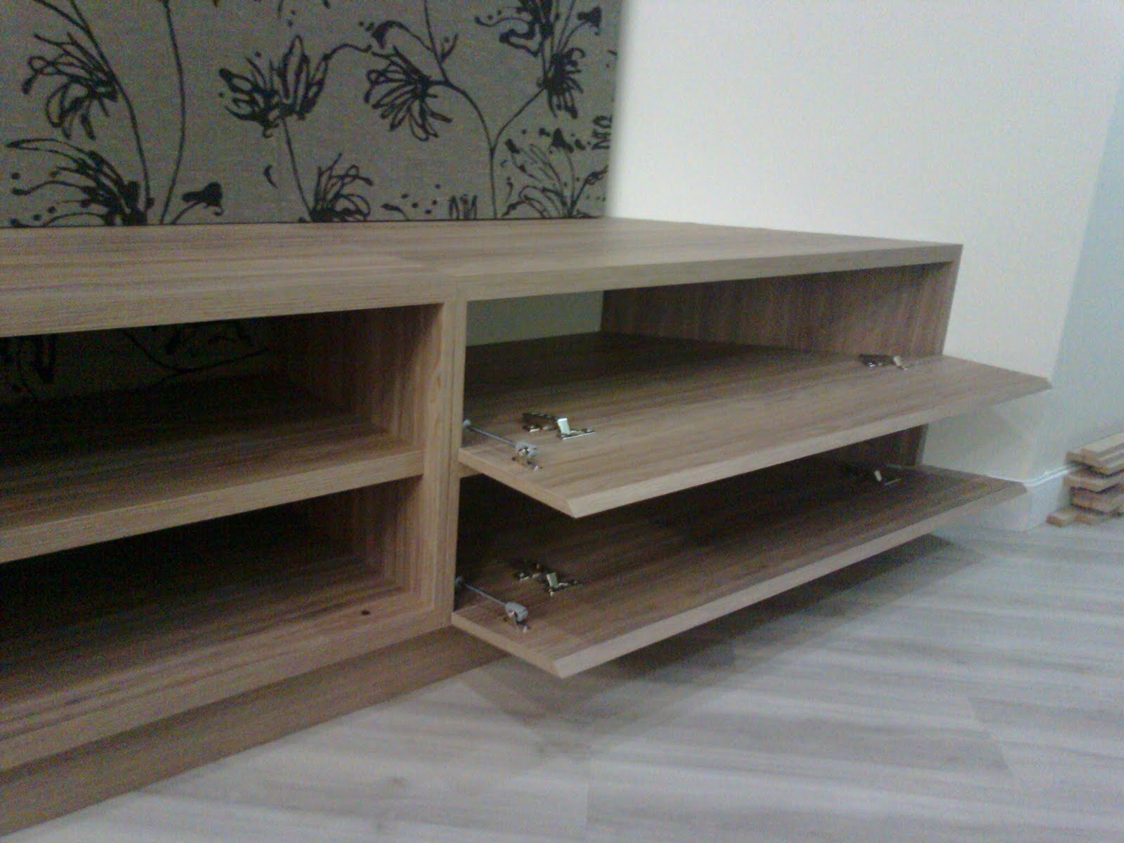 LK Projekt: Painel para sala de TV