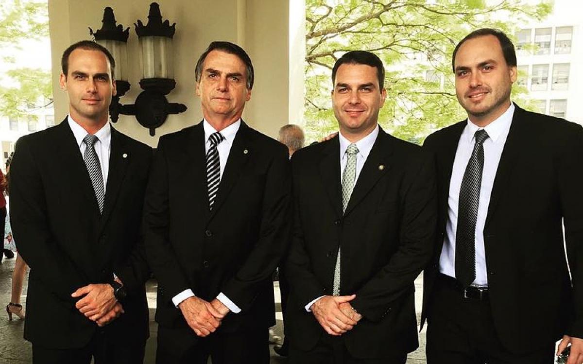 Os Casamentos de Jair Messias Bolsonaro - Noiva com Classe