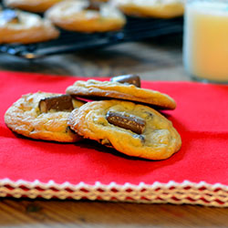 Leslie's Chocolate Chip Cookies - Feed Your Soul Too