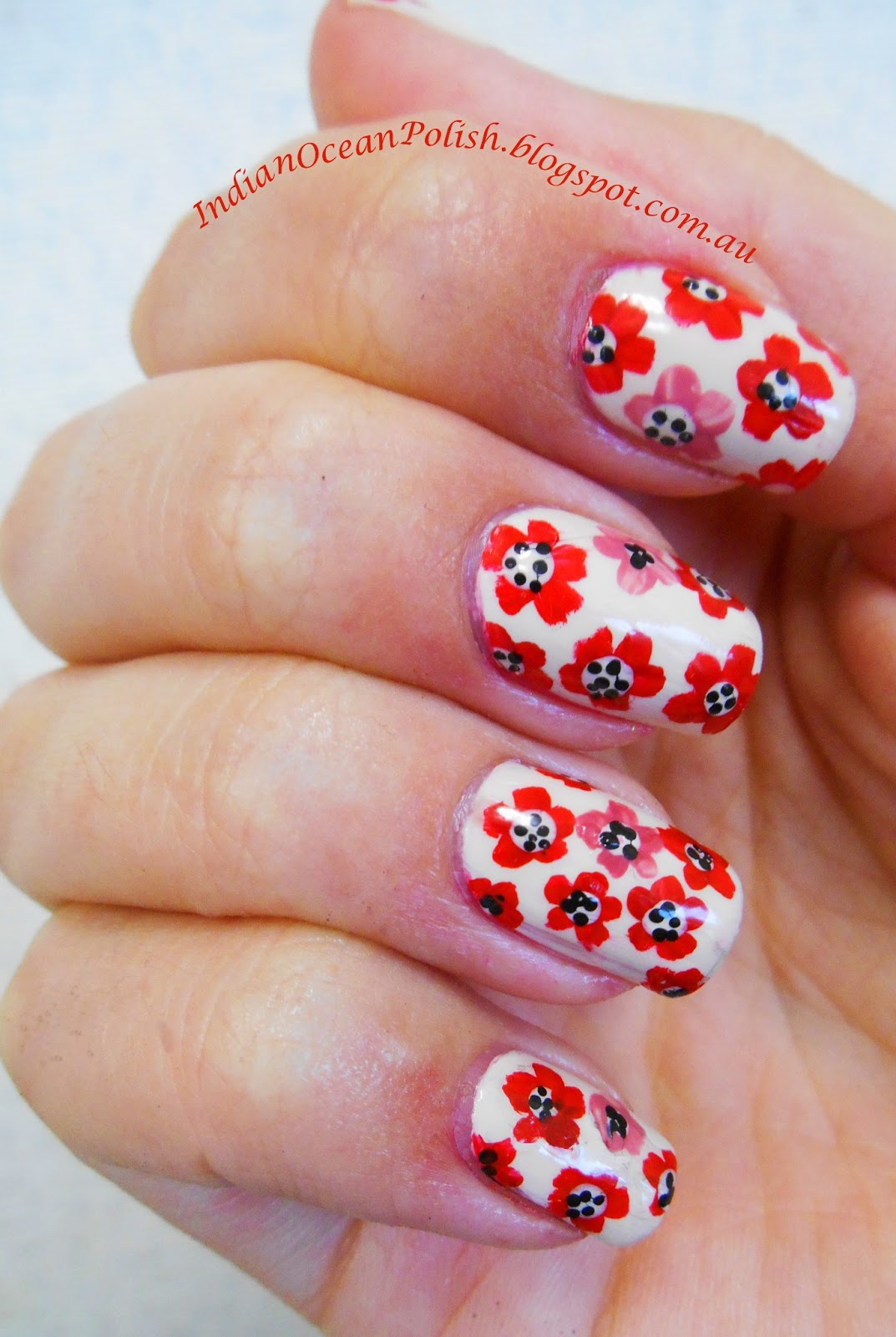 Indian Ocean Polish: Engagement nails!!!! Pink and Red Poppies