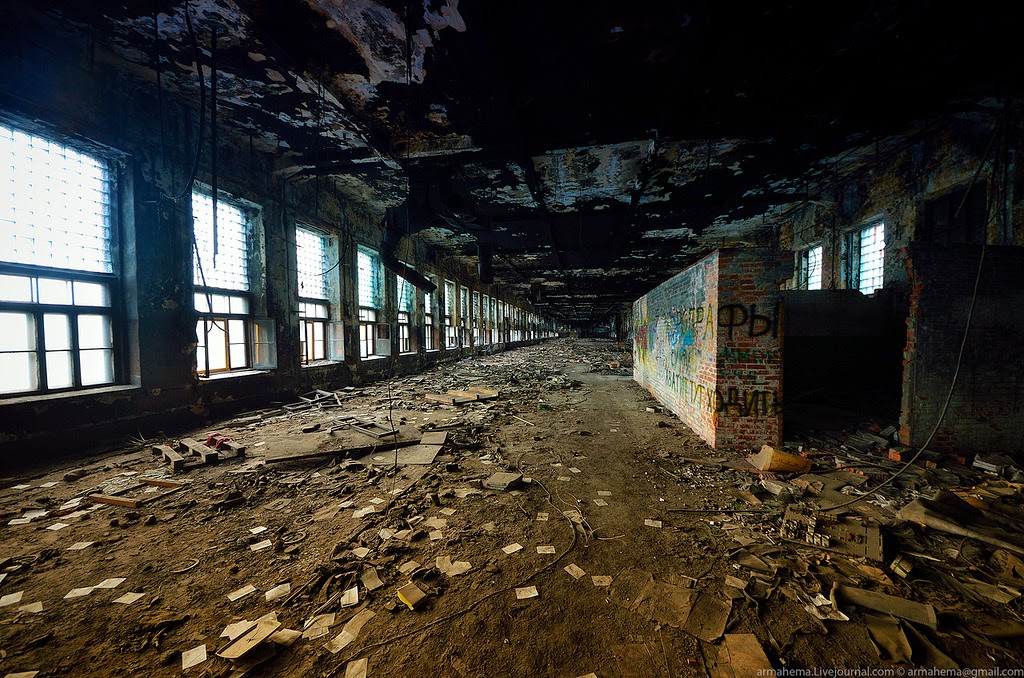 Deserted Places: An abandoned industrial complex in St. Petersburg