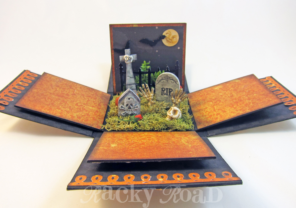 junk&stuff: Haunted Halloween Surprise Box