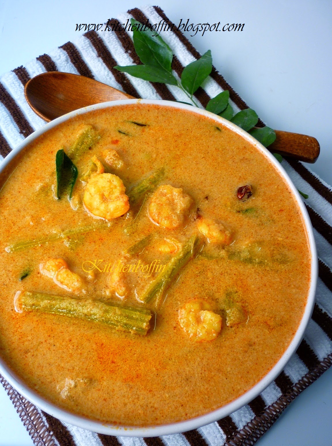 Kitchen Boffin: Muringakka Chemmeen Curry/ Prawn Drumstick Curry