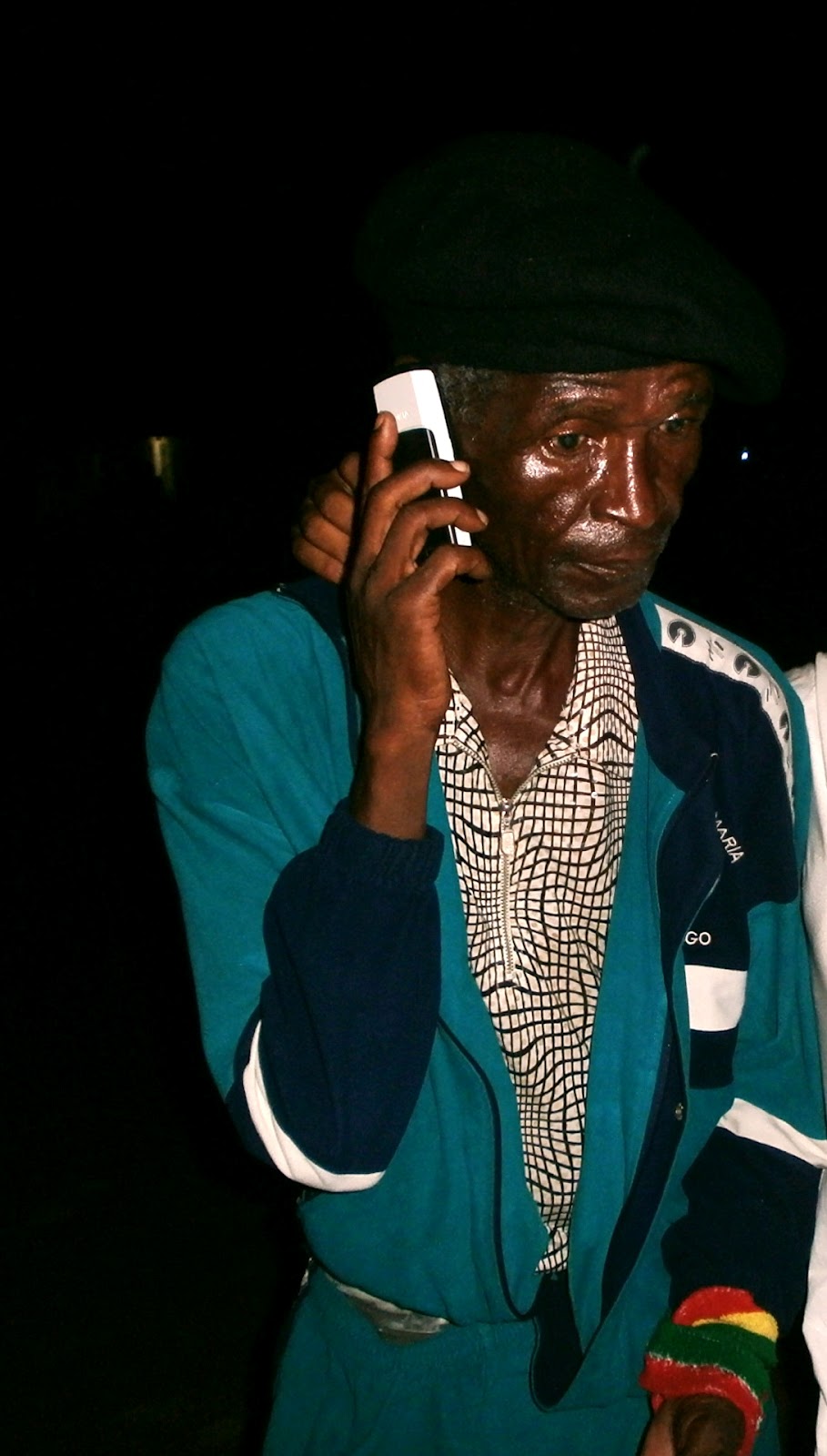 Vida e Obra de Gil Pinto ~ Veja MOZ - Informação na palma da sua mão