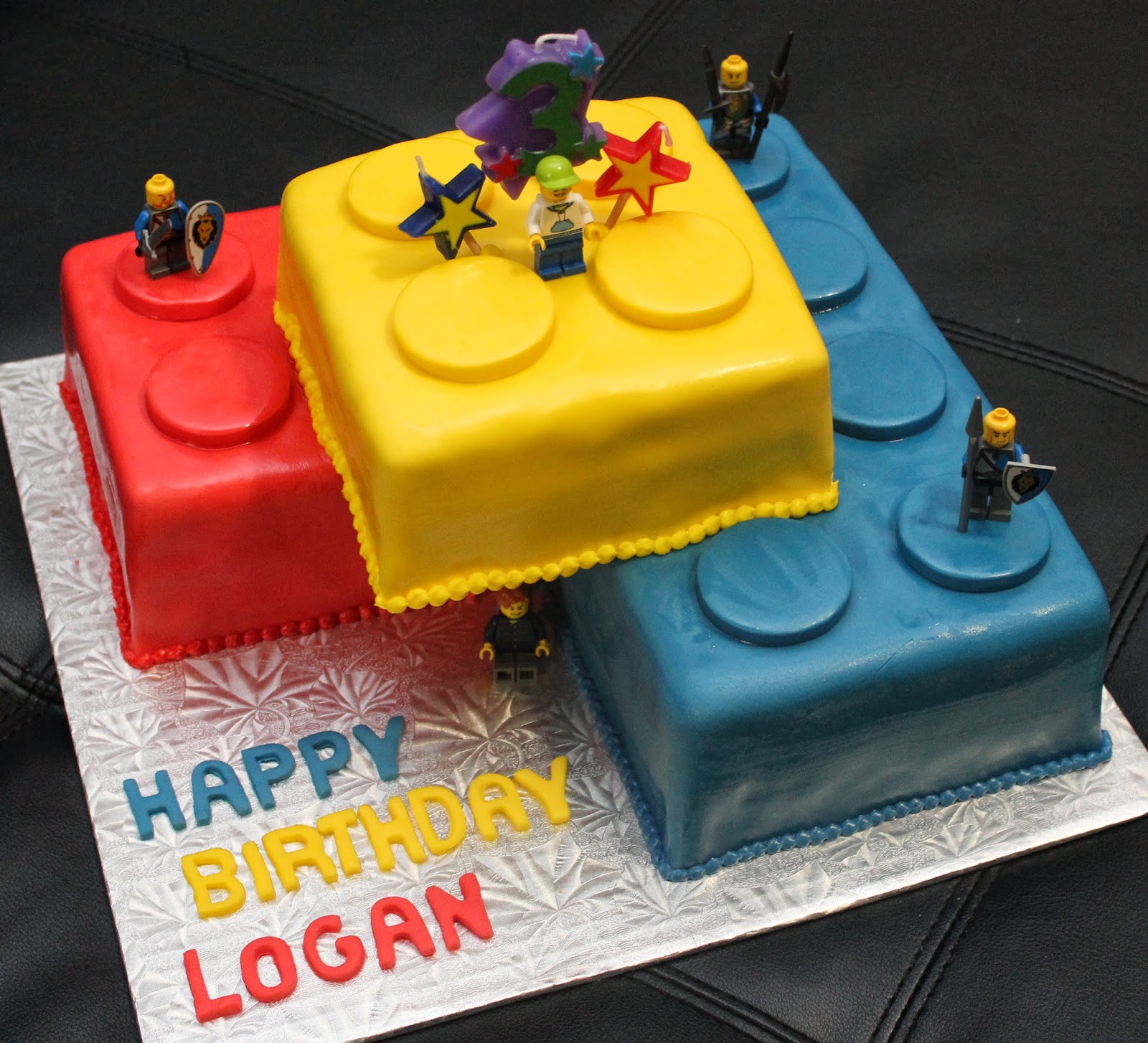 Love Dem Goodies: LEGO BLOCKS CAKE