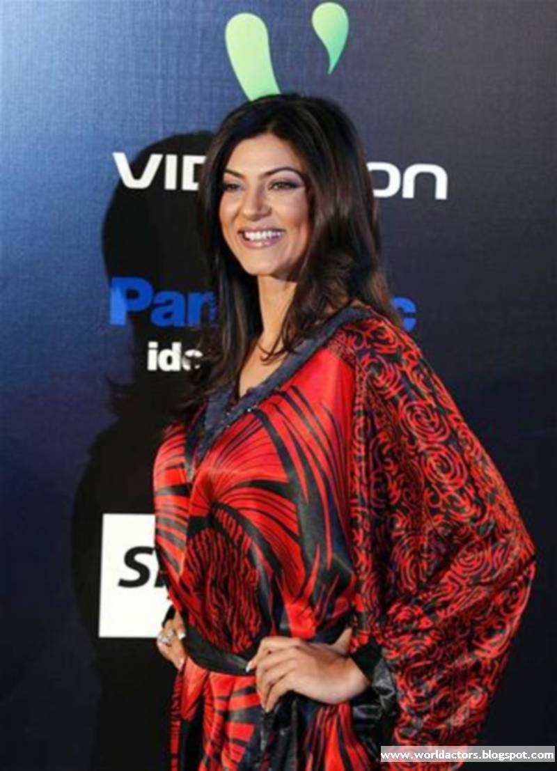 Famous Actress Susmita Sen Birth Day Celebrations Beautiful Picture ...