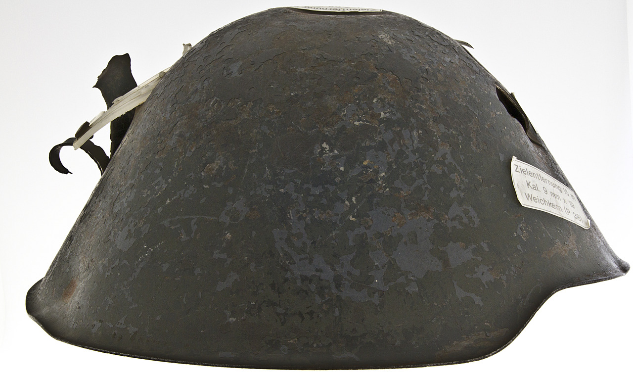 N.V.A. - D.D.R.: Stahlhelm M-56