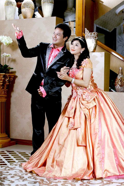 Myanmar Popular Celebrity Couple: Pyay Ti Oo + Eaindra Kyaw Zin | Myanmar Celebrity Couple Photos!