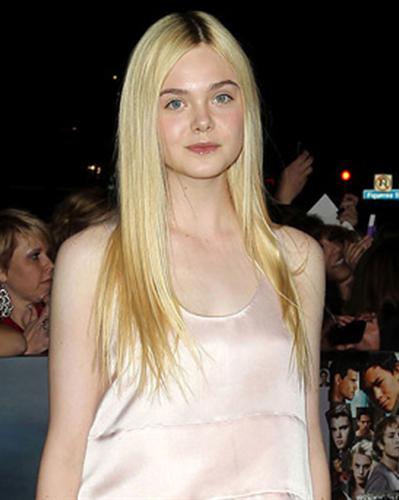 Elle Fanning Hairstyles | Cecomment