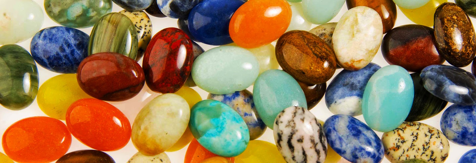 El Arte de la Orfebrería y Joyería : El Cabuchón o Cabujón