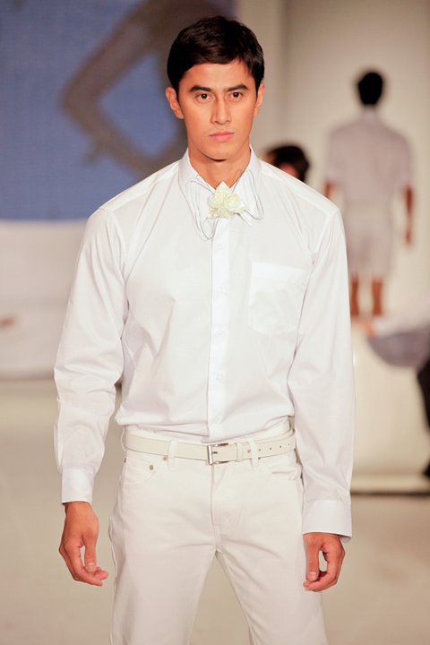 Effing the Lens: Philippine Fashion Week | Rusty Lopez Holiday ...