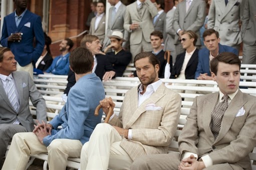 A look that inspires: David Niven, single-breasted with peak lapels ...