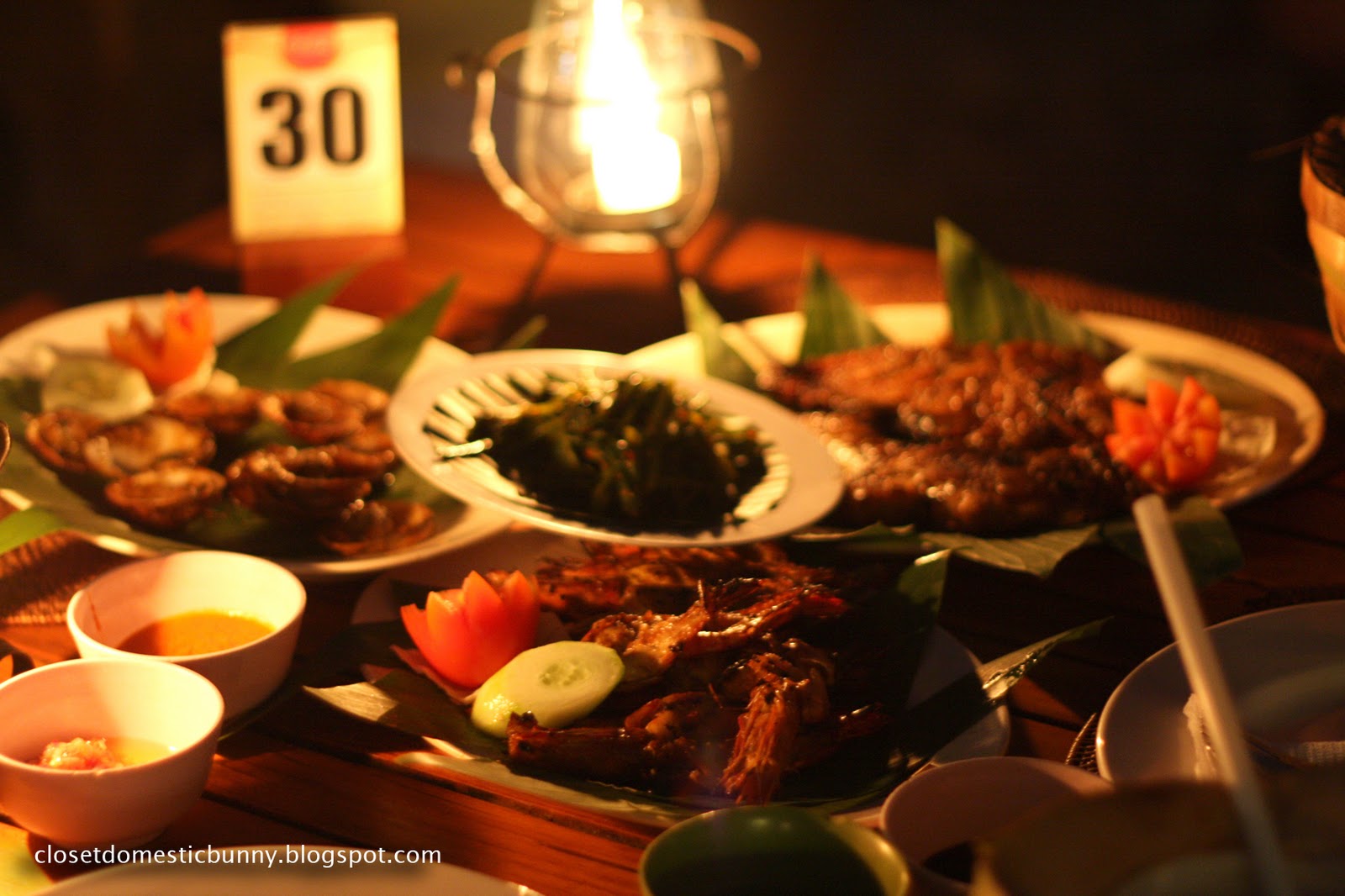 cooking. eating. carousing.: menega cafe