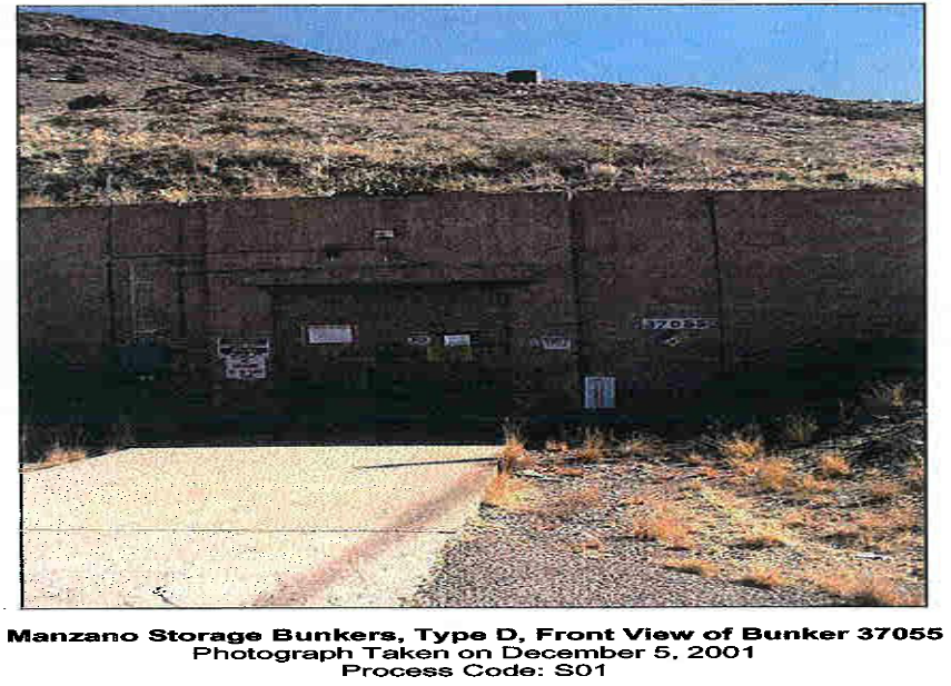 Camping Canadian: The Manzano Base