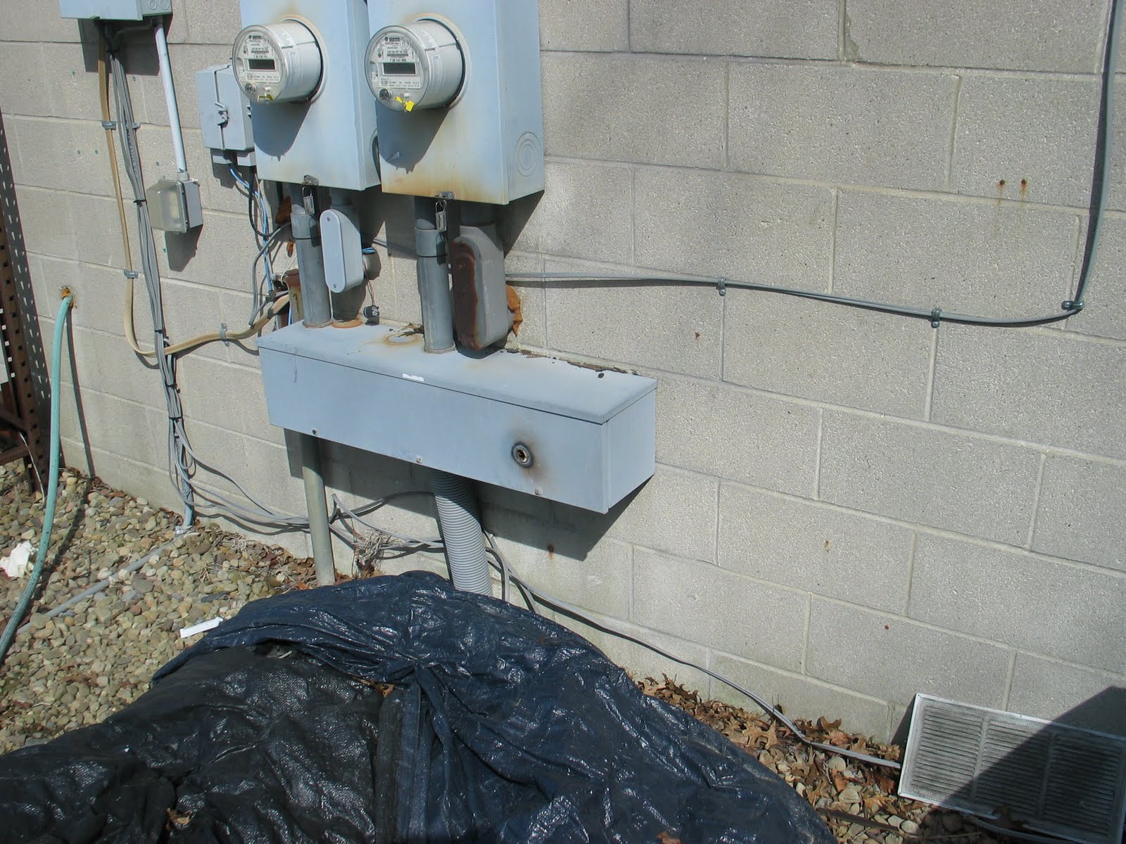 Nick's Fire - Electrical- Safety & Security Blog: Bad install comes ...