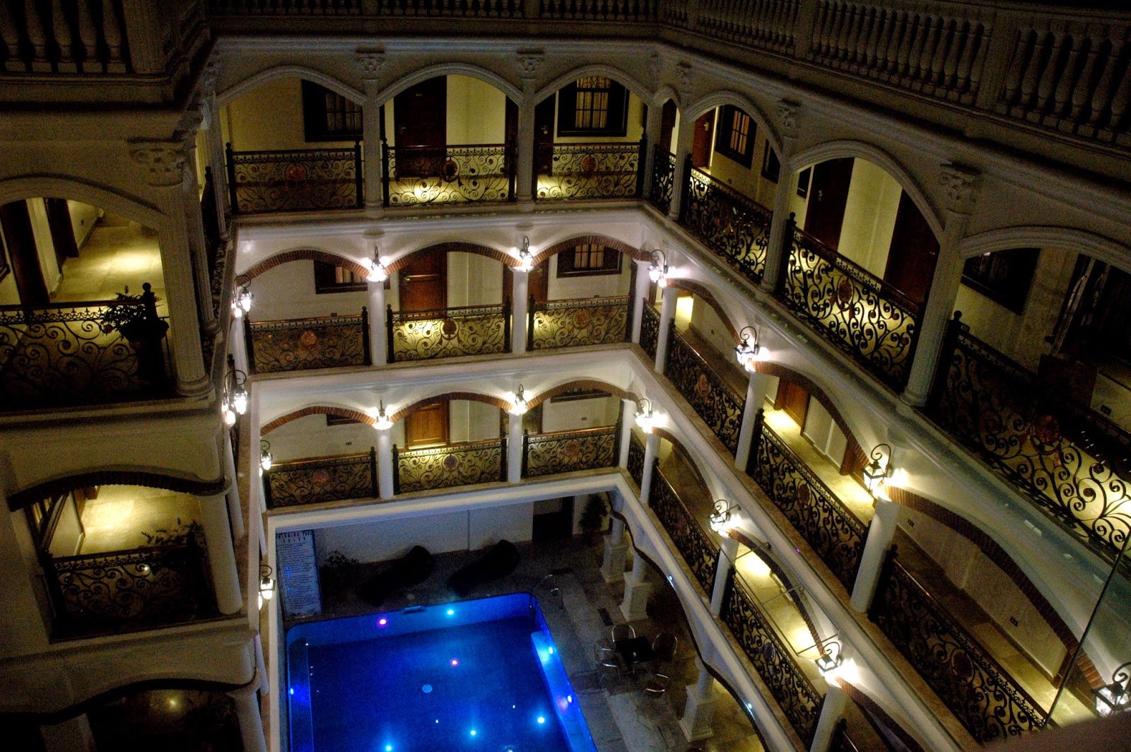 DUDE FOR FOOD: Side Views: An Elegant Fusion of History and Art at ...