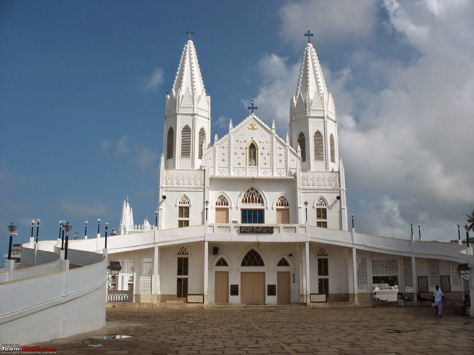 Best Hotels In Velankanni :- Choose To Stay: Velankanni Church