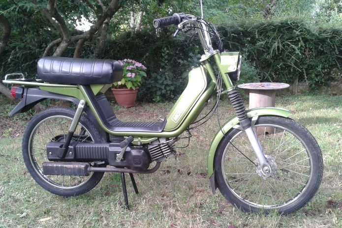 Home Alone with Mopeds.: My "This Ole" Motobecane M11 Post. PIC HEAVY!