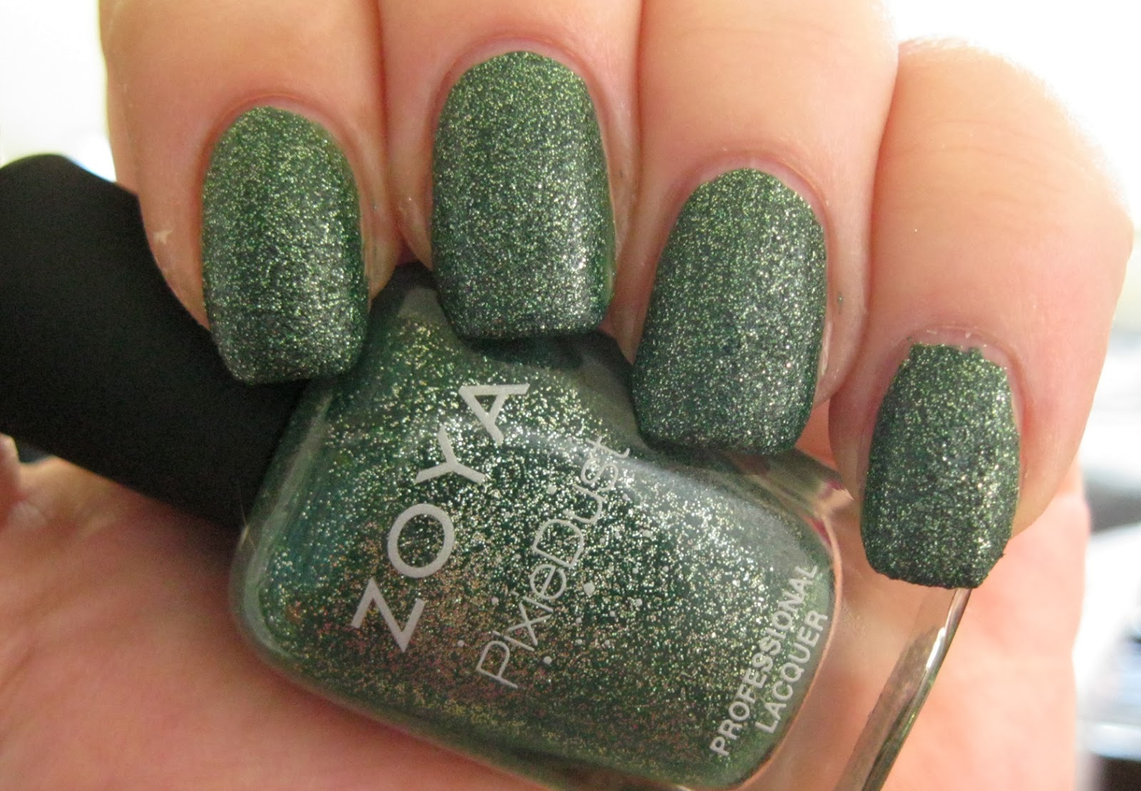 Lacquer Slacker Liz: A Bevy of Zoya Swatches (picture heavy)