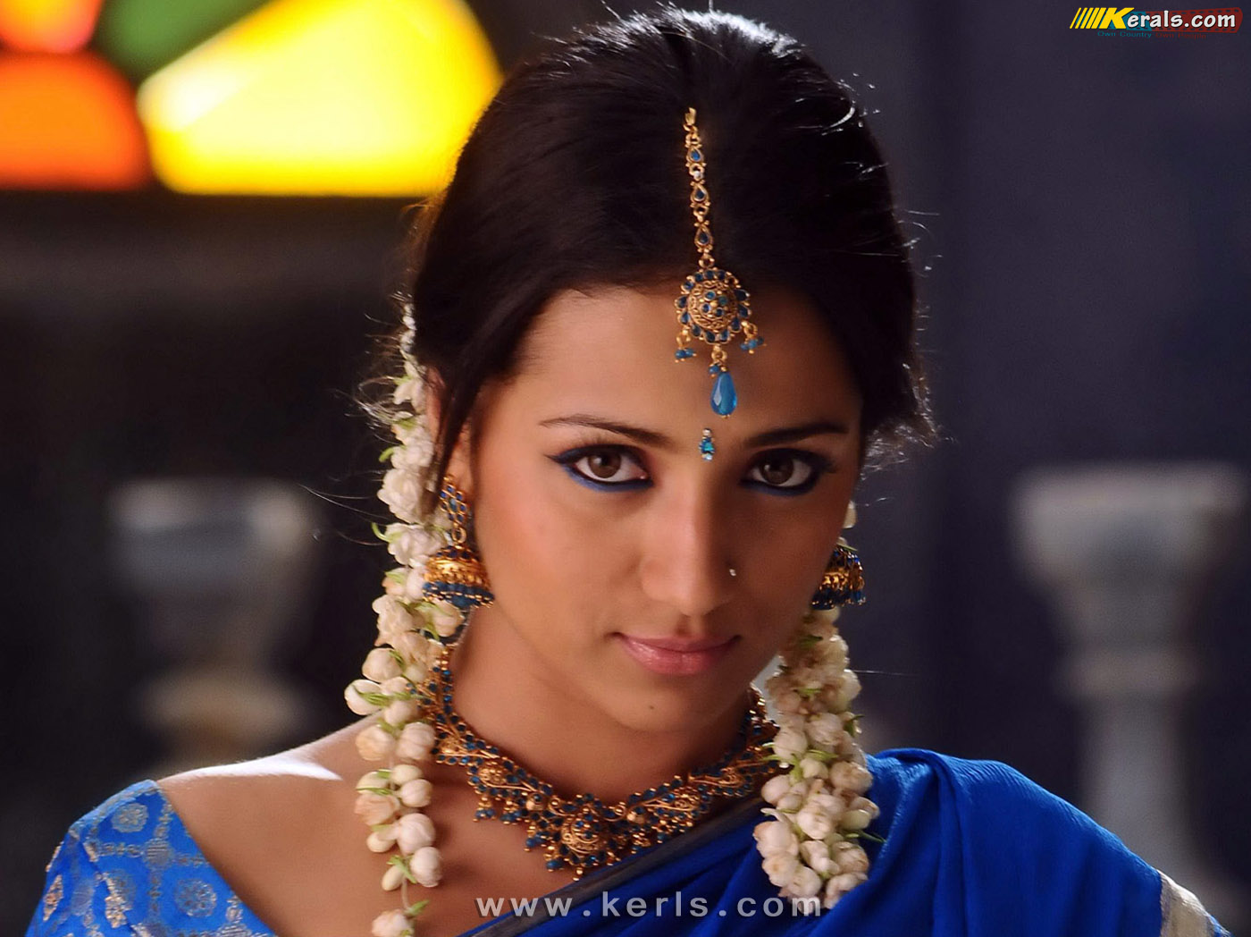 trisha hot pics | Masala Actress