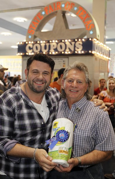 Adam Richman cleans up in Dallas and talks about Texas women ~ Oh So ...